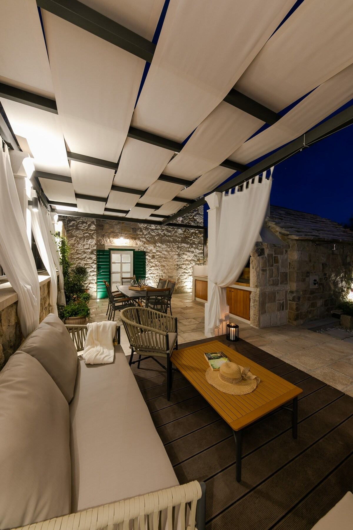 Villa Bante - Luxury Stone House | Luxury Villa in Kaštel Lukšić, Split ...